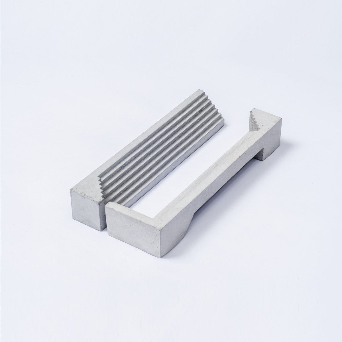 Concrete Handle #4 – Material Immaterial studio